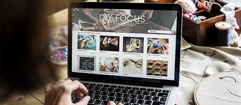 15+ Inspirasi Website Portofolio Desain Artistik dan Menarik